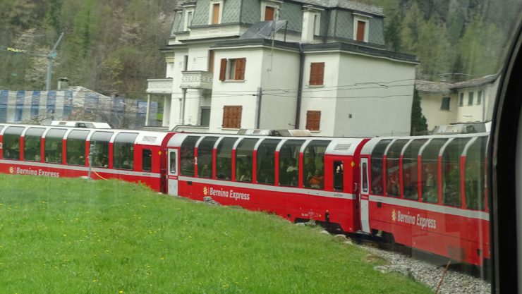 Bernina Express: o famoso trem panorâmico suíço | Viajando e Viajando